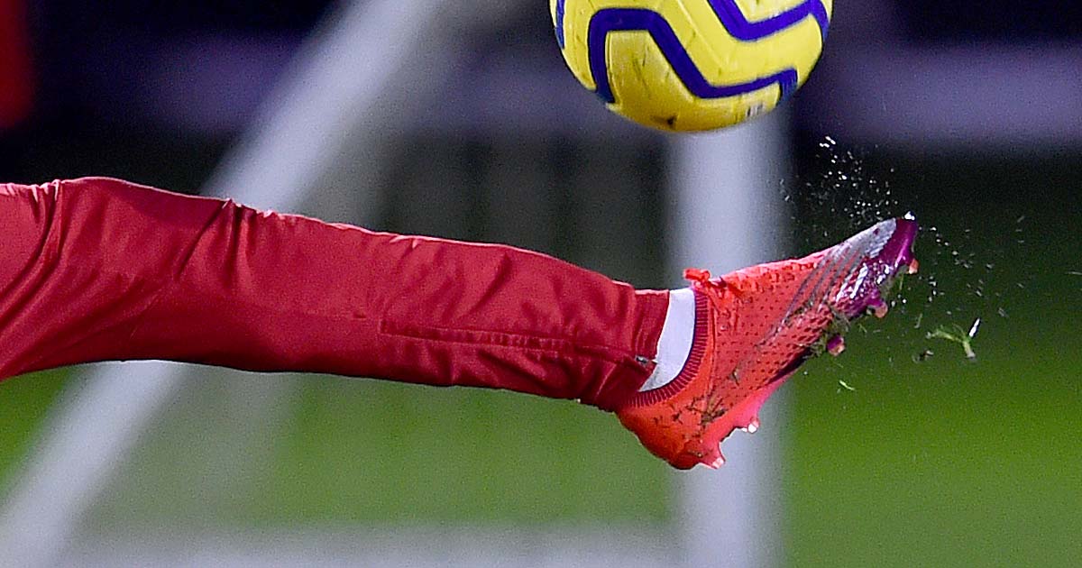 Sadio Mané Trains In Next-Gen New Balance Furon Boots - SoccerBible